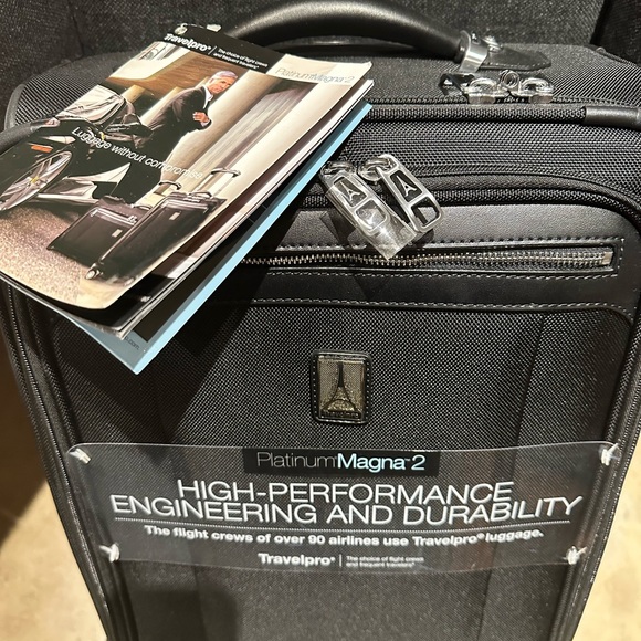 Travelpro | Bags | Travelpro Platinum Black 22 Inch Suiter Luggage New ...